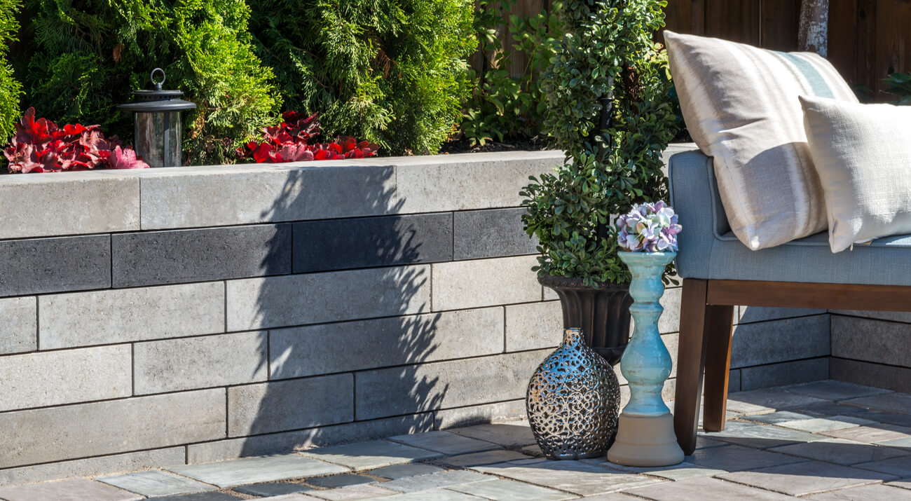 Lineo™ Dimensional Stone - Corner / Pillar unit | Canlok Stone